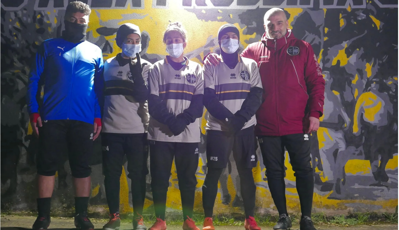 Trois footballeuses afghanes renforcent le CS Lebowski – Dialectik Football